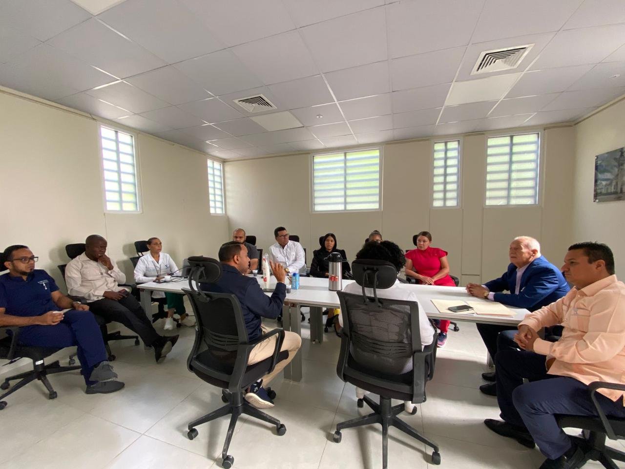 Nuevo director del Hospital Musa se reúne con personal de salud y jefes ...