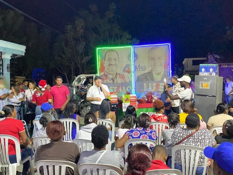 Senador Cristóbal Castillo cierra sus actividades navideñas con ...