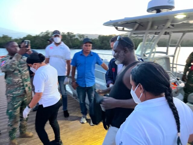 Armada Dominicana y Sistema 911 rescatan a dos extranjeros tras ...